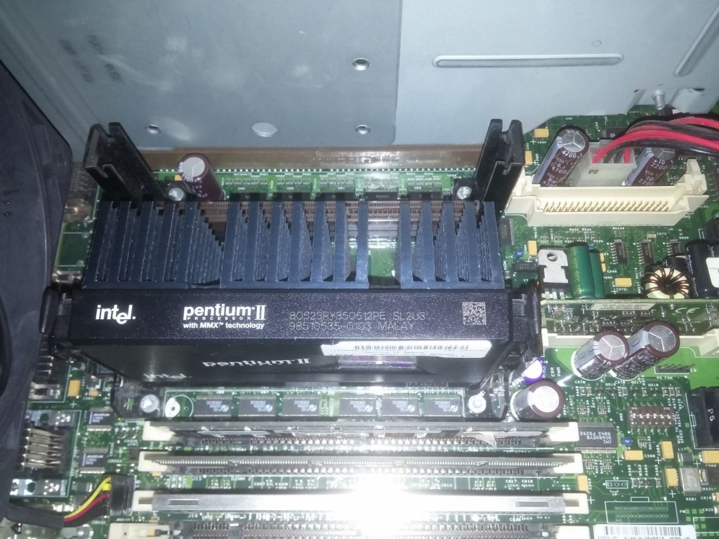 Compaq Proliant 800 (upgrade) bemutató | Bacsis-tuning